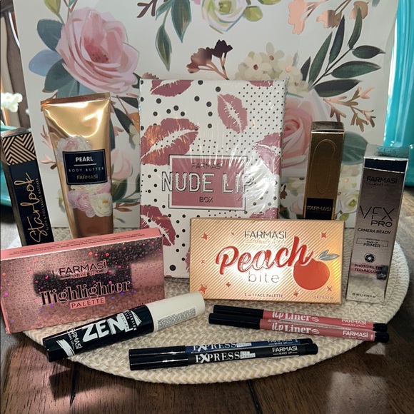 Farmasi | Makeup | Farmasi Makeup Set With Peach And Nude Tones | Poshmark